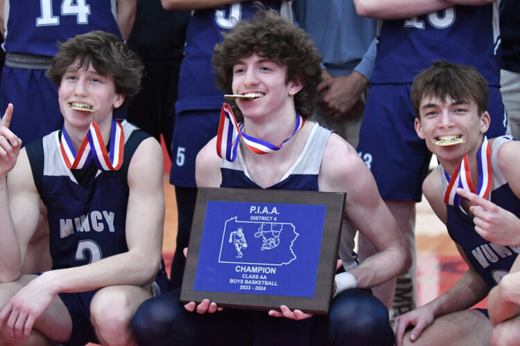 Repeat after me: Muncy repeats as D4 champions, winning instant classic ...